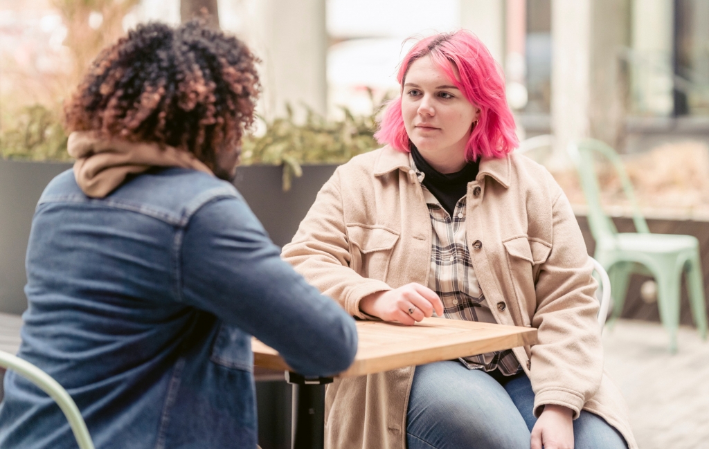 ¿Cómo comprender mejor a las personas? La ESCUCHA EMPÁTICA según ...